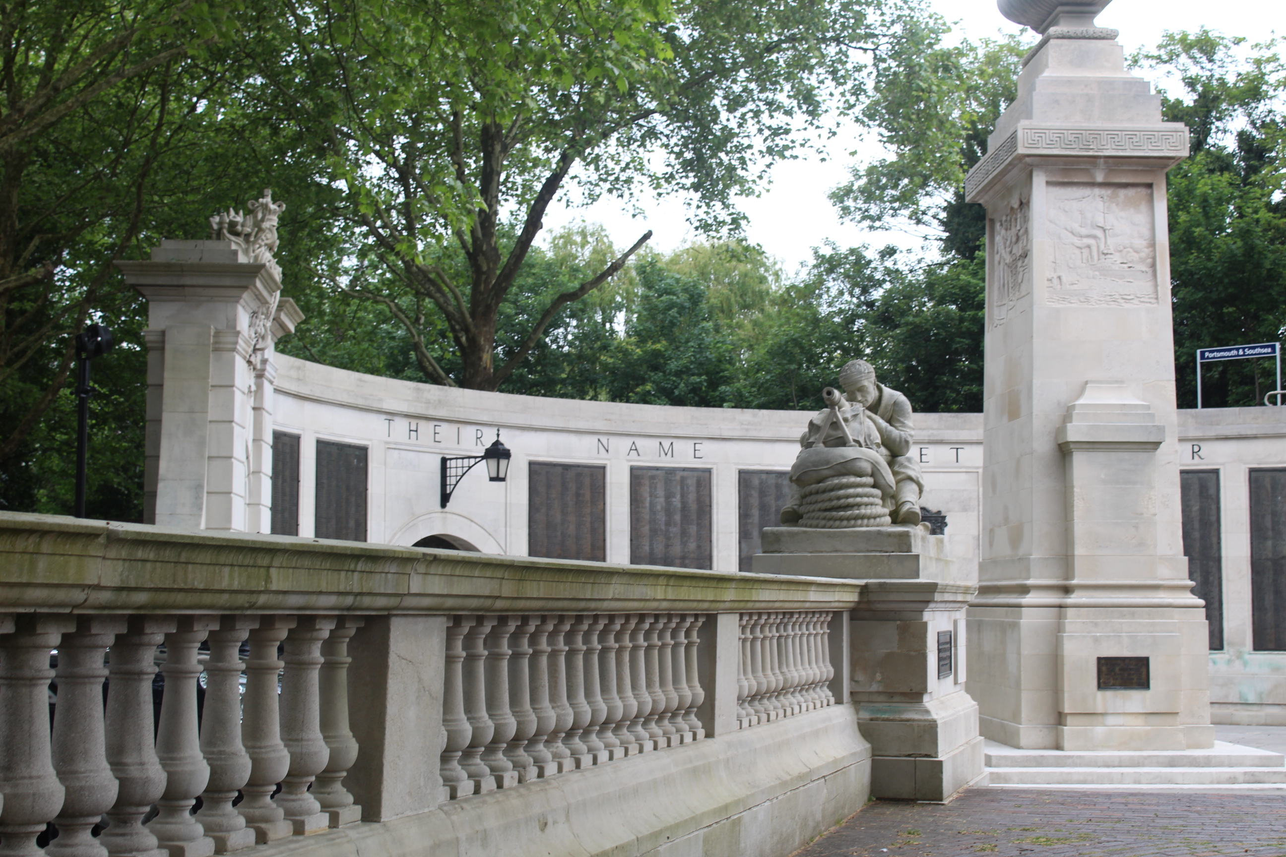 Portsmouth WW1 - War Memorials Online